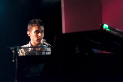 Barry Harris Music – Singer. Songwriter. Piano Player.